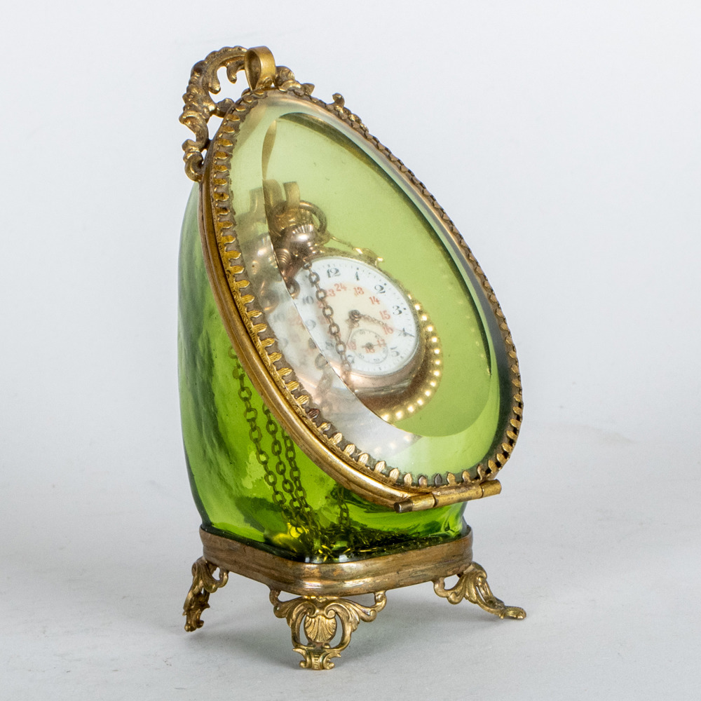 FICKUR MED FICKURSSTÄLL, sent 1800-tal | Auktion