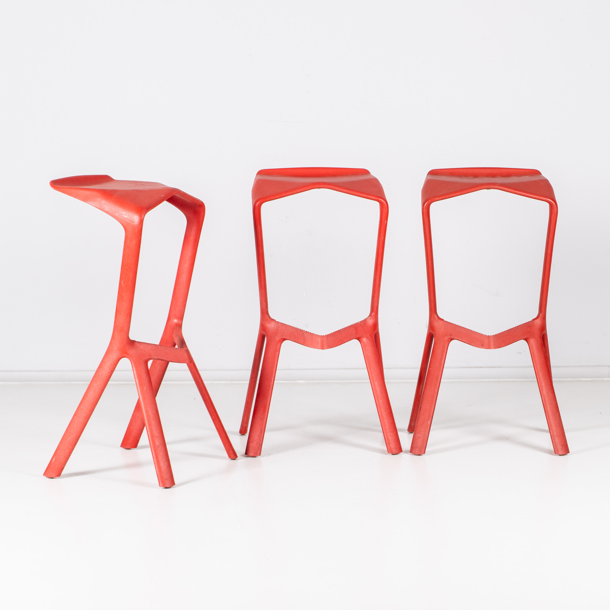 KONSTANTIN GRCIC 3 St Barstolar Miura Auktion se konstantin-grcic-3-st-barstolar-miura-auktion-se