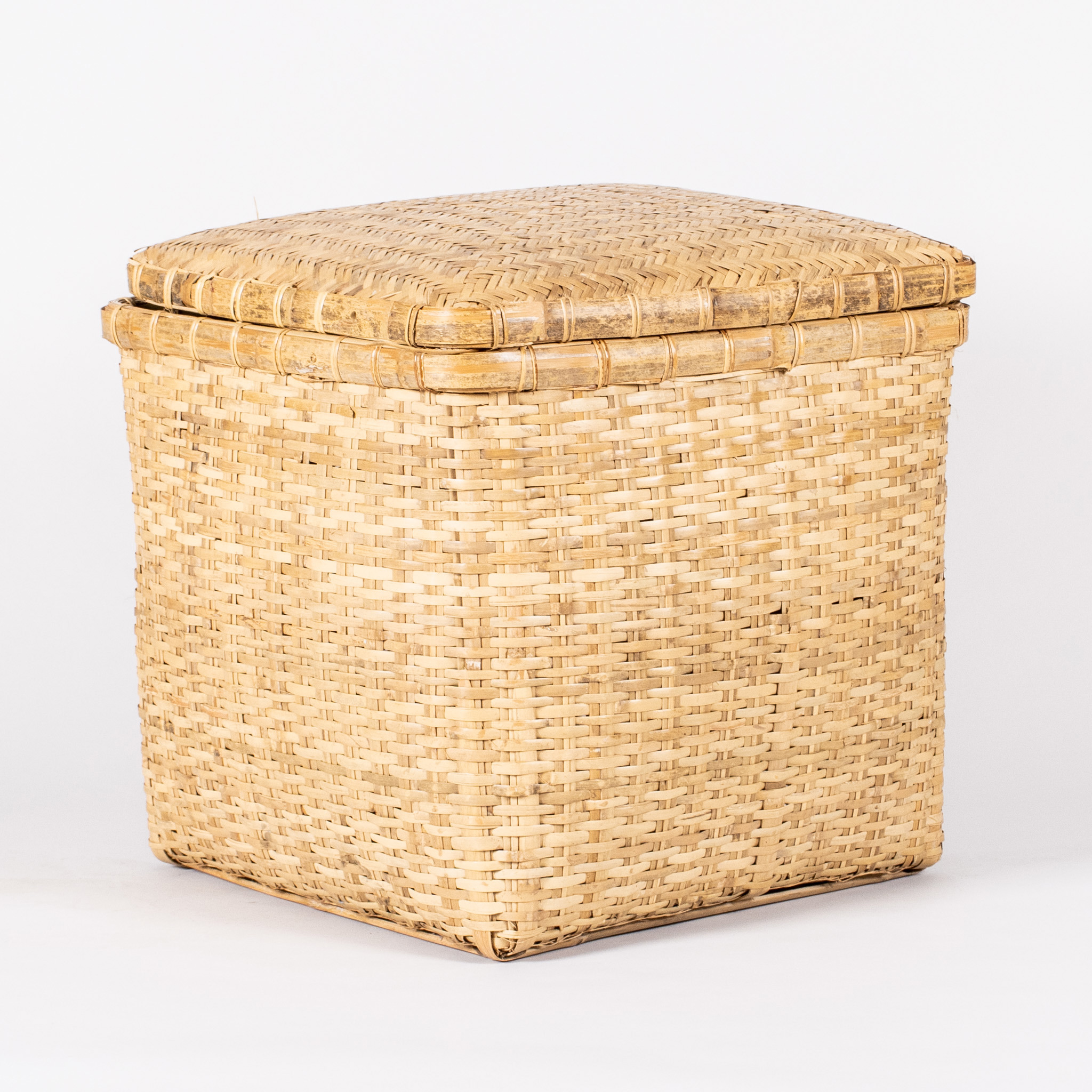 KORG, med lock, rotting, 1900-tal | Auktion.se