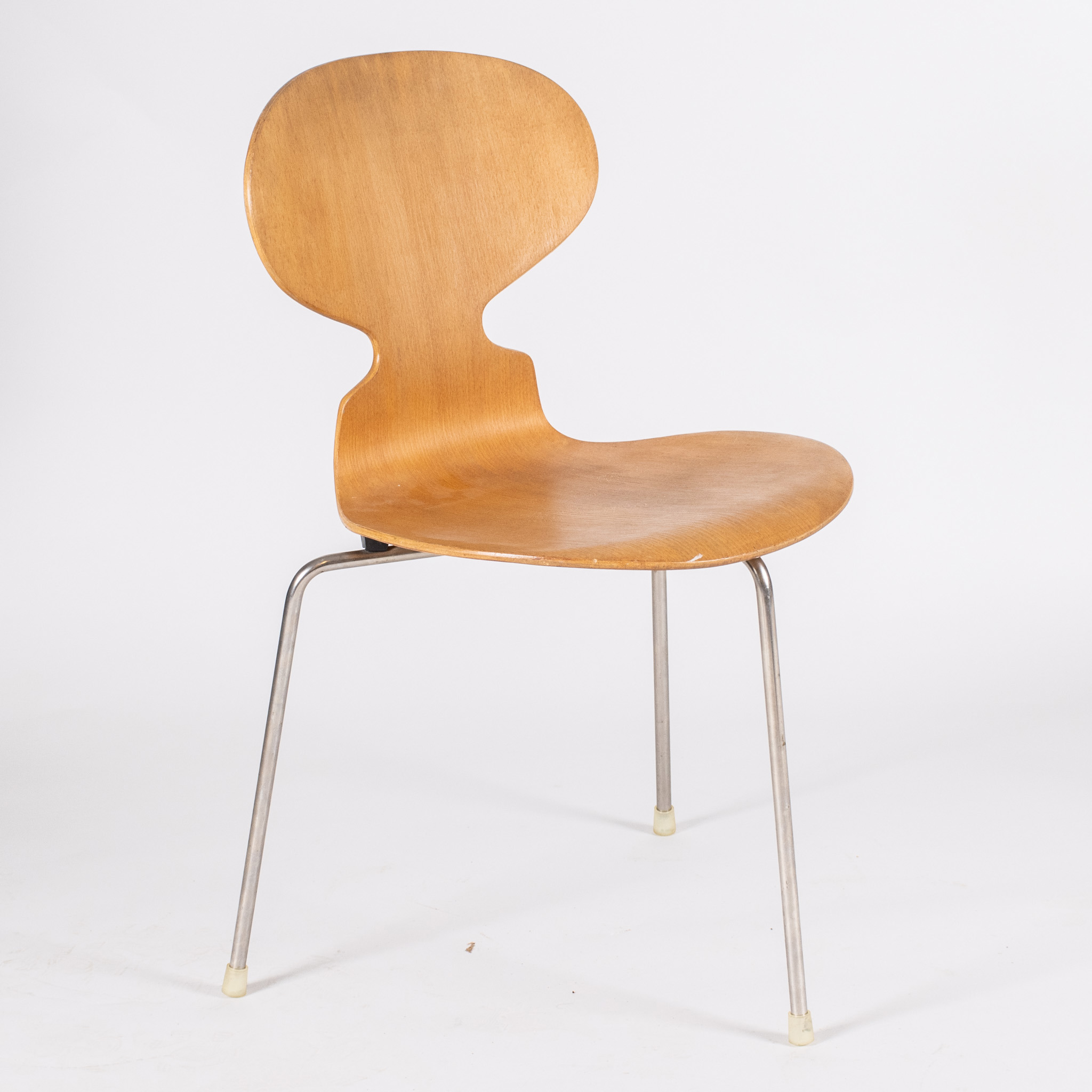 ARNE JACOBSEN, stol, "Myran", Fritz Hans… | Auktion.se