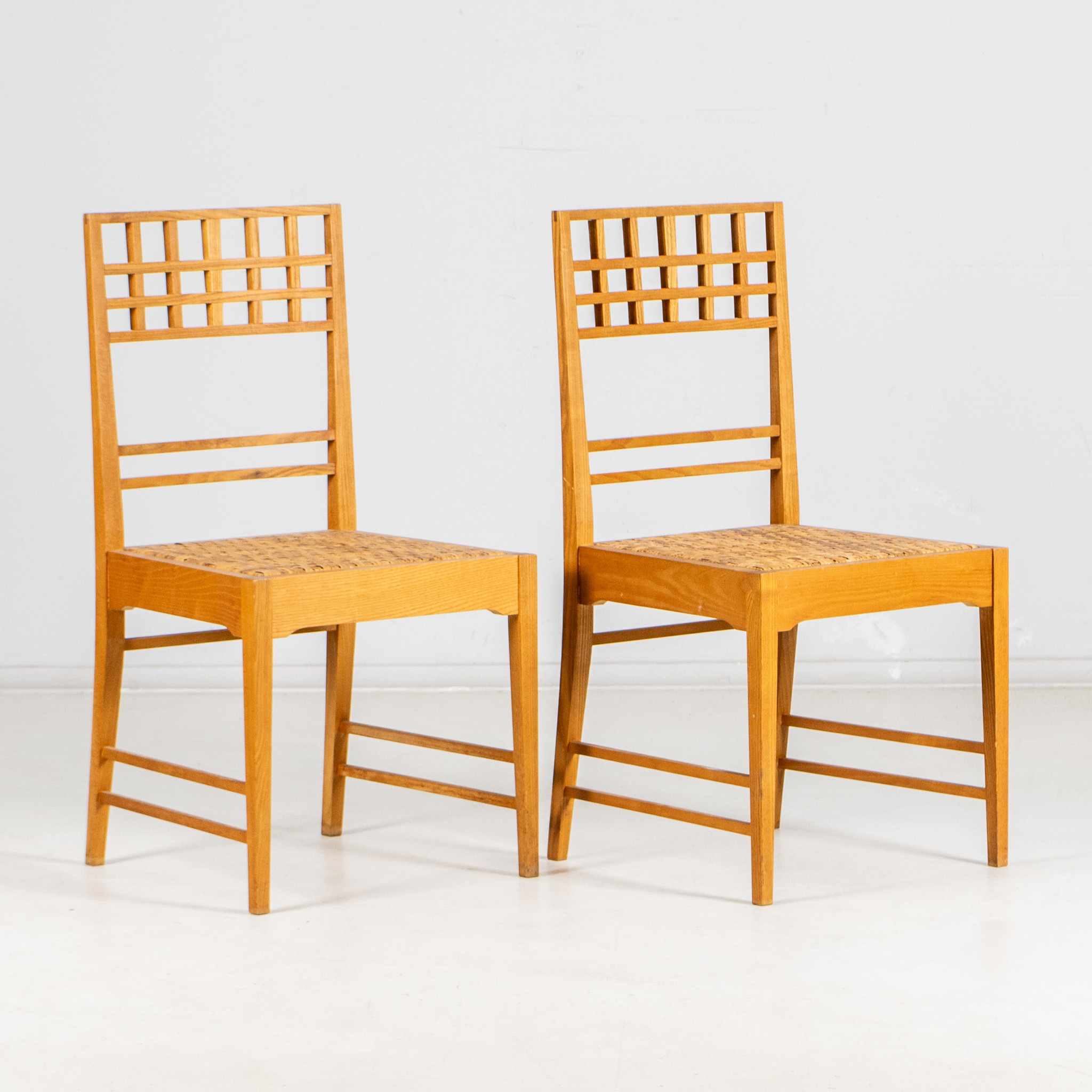 OKÄND FORMGIVARE, 1 par stolar, 1900-ta… | Auktion.se